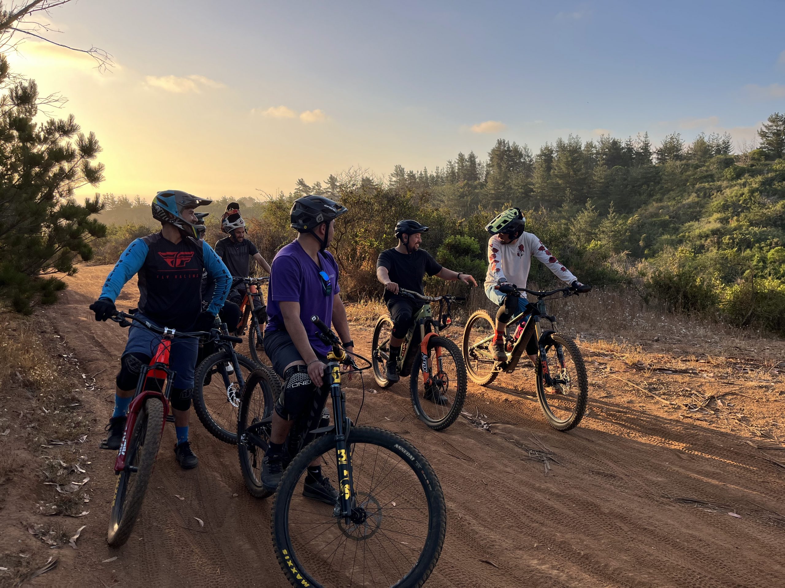 "Domina los Senderos: Clases de MTB para Todos los Niveles"